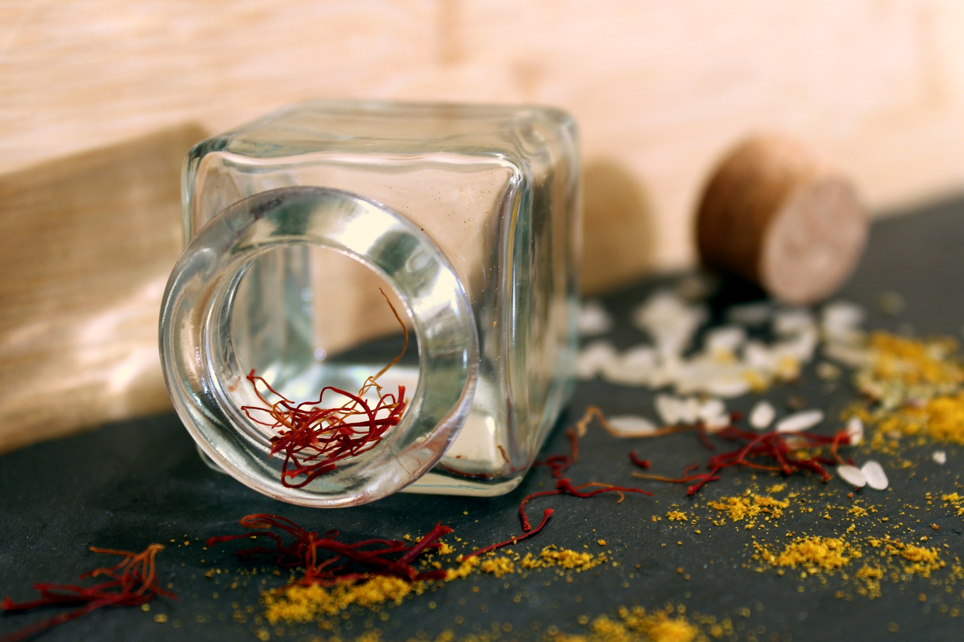 5 benefits of using saffron for skin care - Pratsmusings